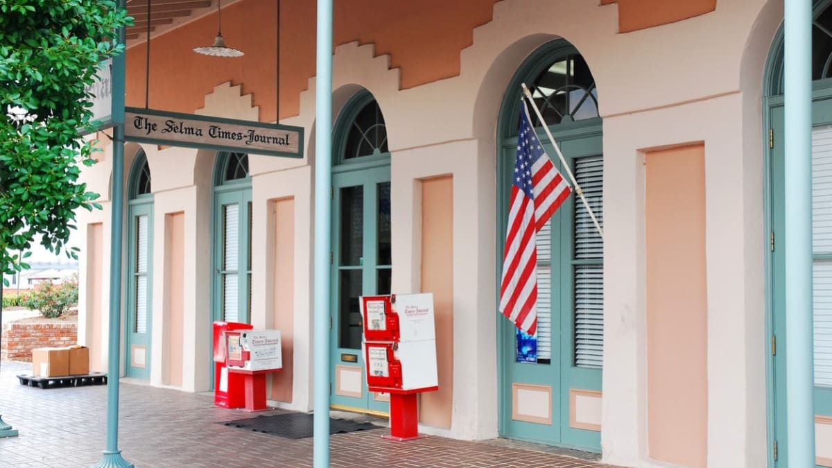 Building source tracking into newsroom workflows - American Press Institute Building source tracking into newsroom workflows - American Press Institute